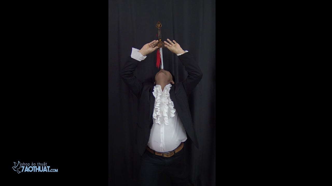 Swallowing Sword Mouth - 7 Magic Inc